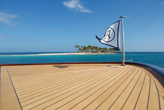 Yacht AMICA MEA, Hakvoort | CHARTERWORLD Luxury Superyacht Charters